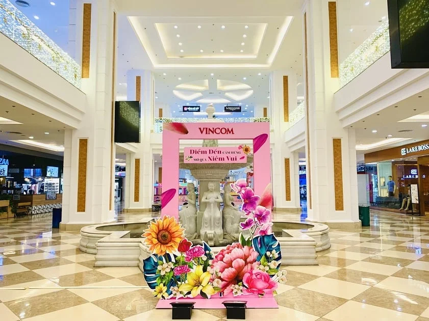 Vincom Mega Mall Royal City: Hanoi's largest underground entertainment ...